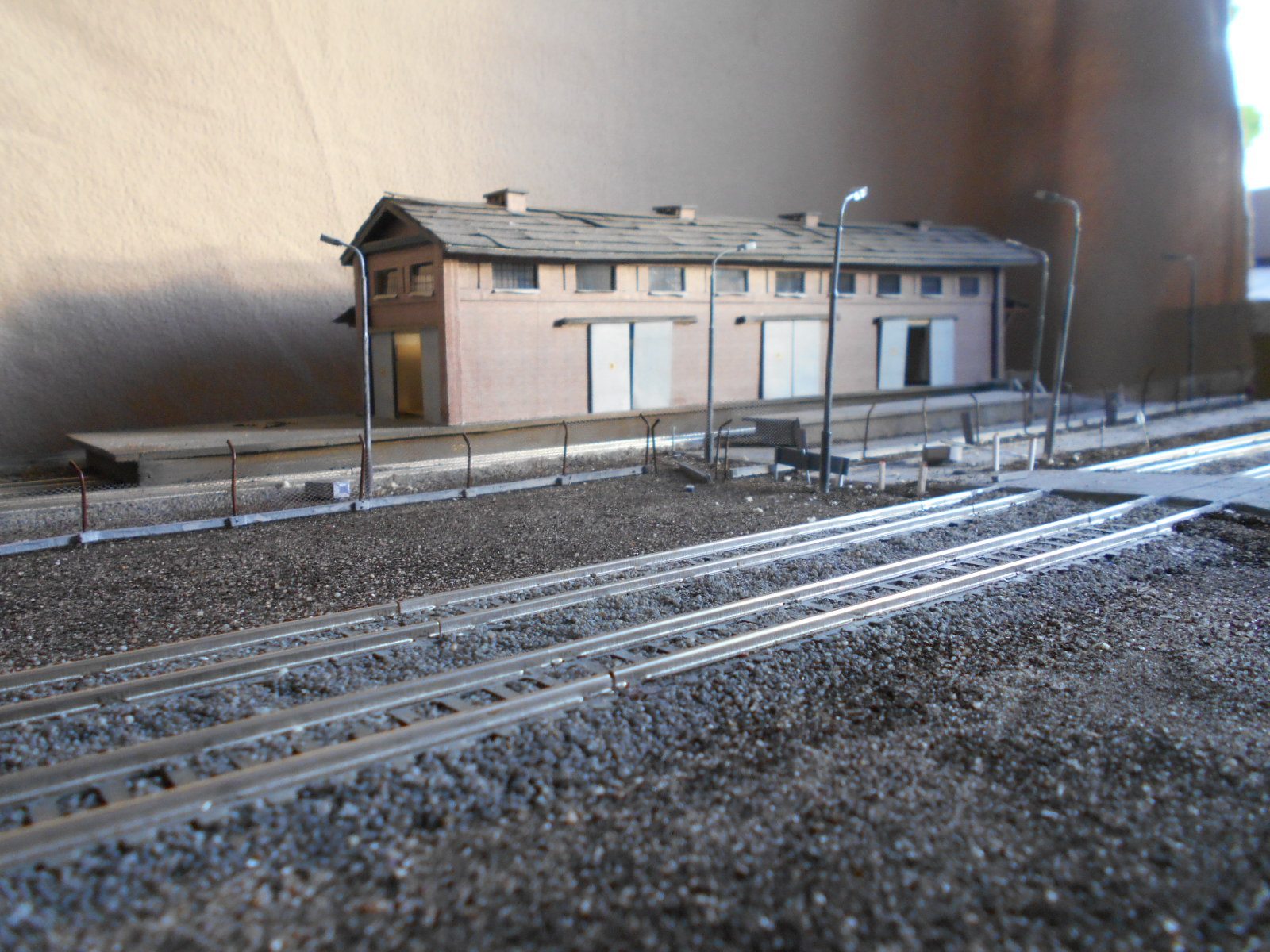 Carton Model Distribution Center | CartonBuiltModels